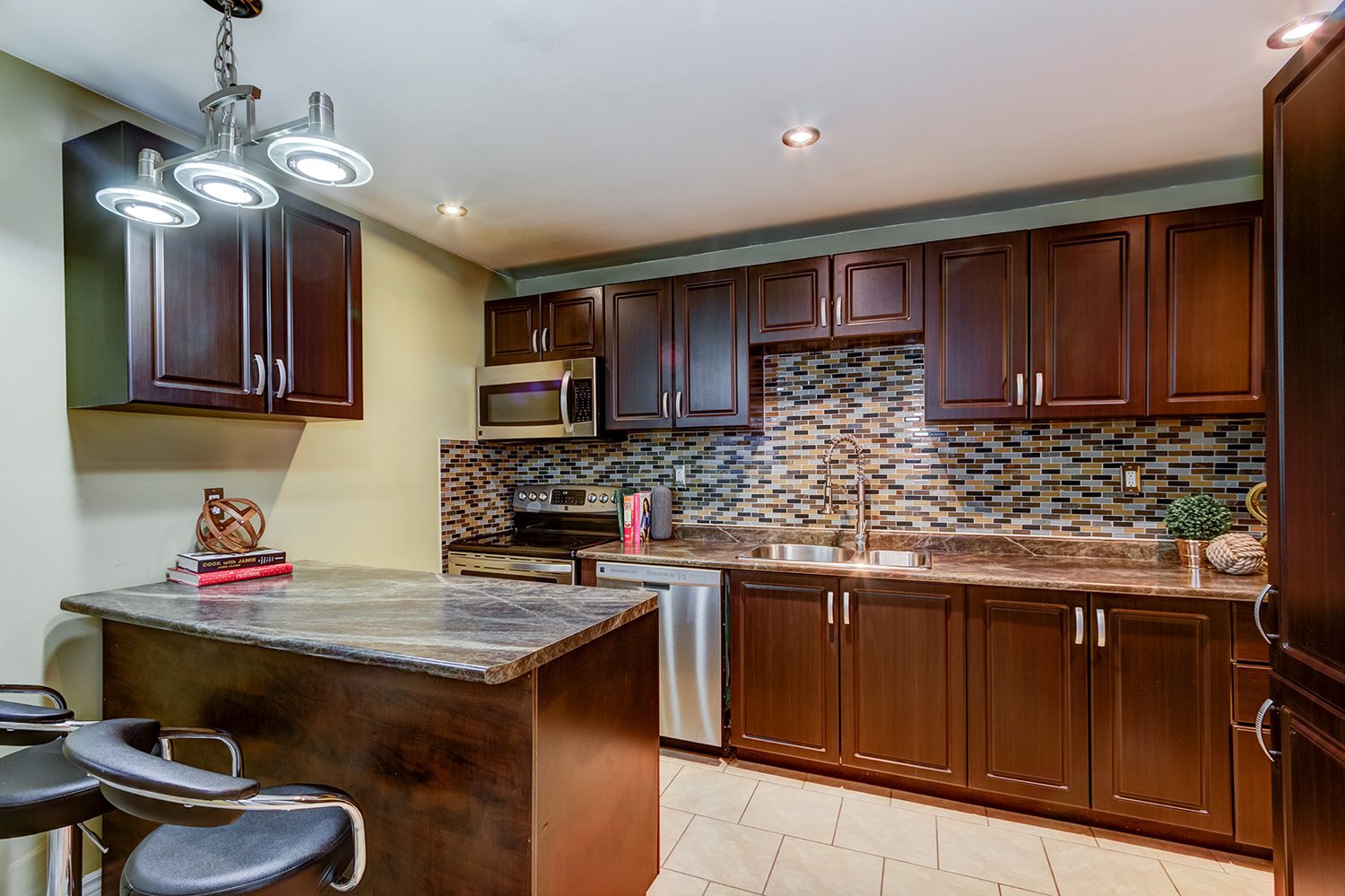 82 Red River Crescent | the BREL team